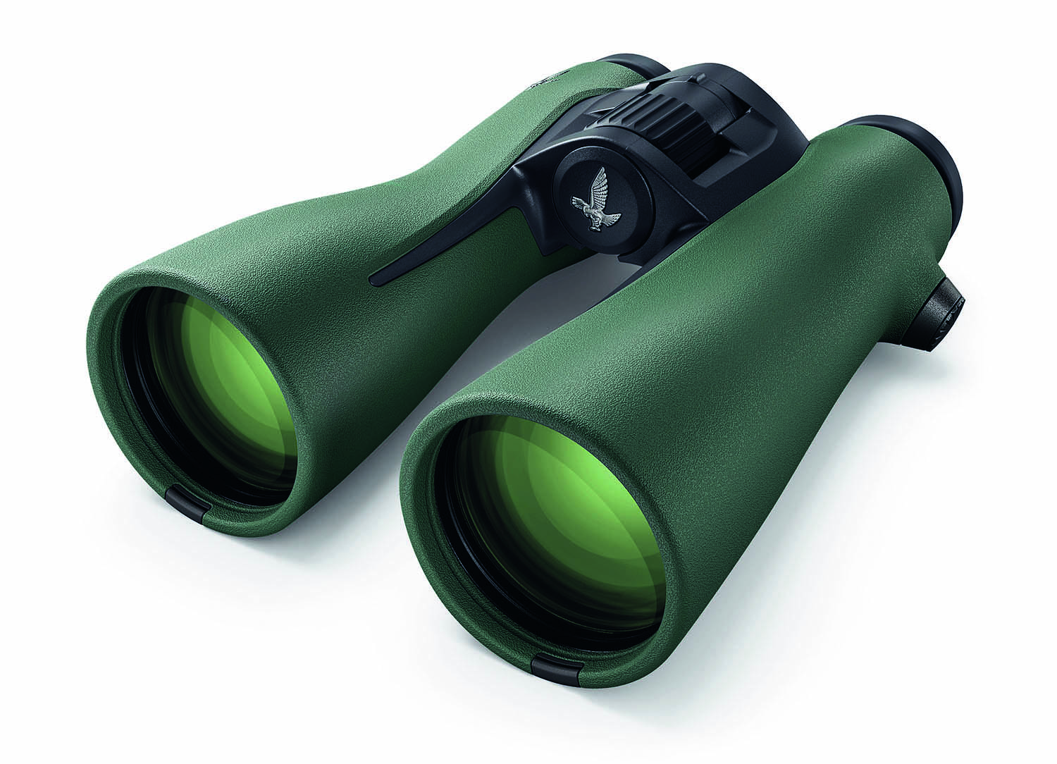 Binoculars: The Best Options for Hunters in 2025